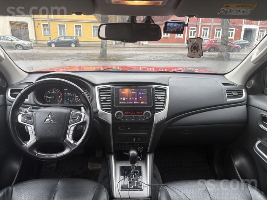 Sarkans Mitsubishi l-200 2022 Rīga, ar dzinēja tilpumu 2.30 L un nobraukumu 77 tūkst. km par 33900 €, foto 8 vietnē AUTOMOTO.COM.LV