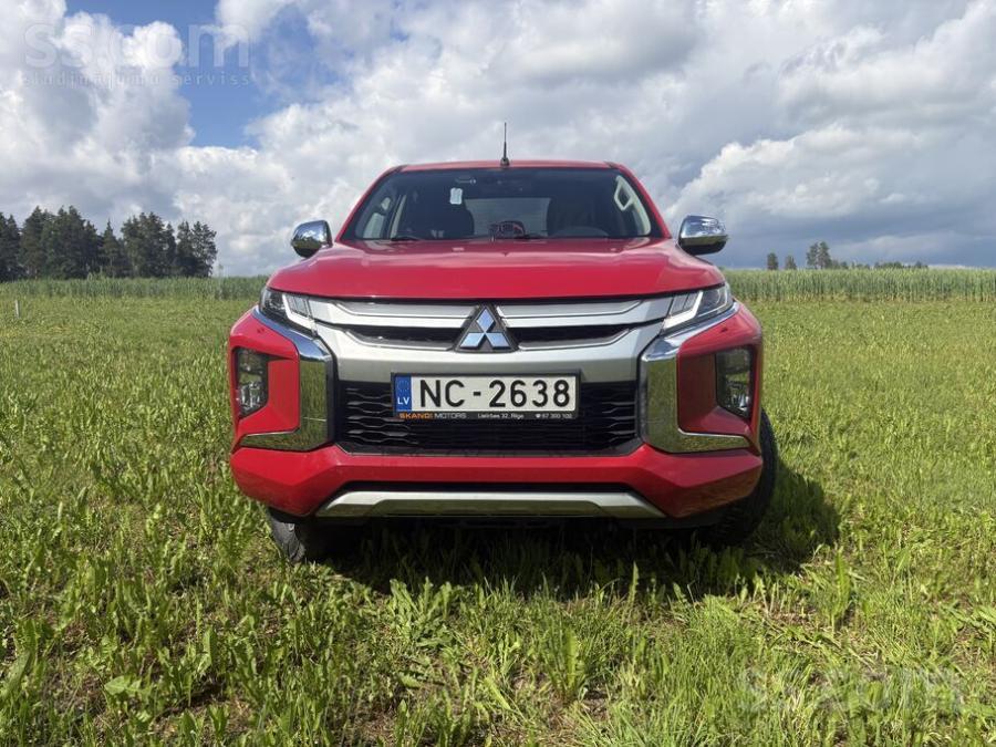 Red Mitsubishi l-200 2022 in Riga, with an engine capacity of 2.30 L and mileage of 80 thousand km for 29900 €, photo 6 on AUTOMOTO.COM.LV