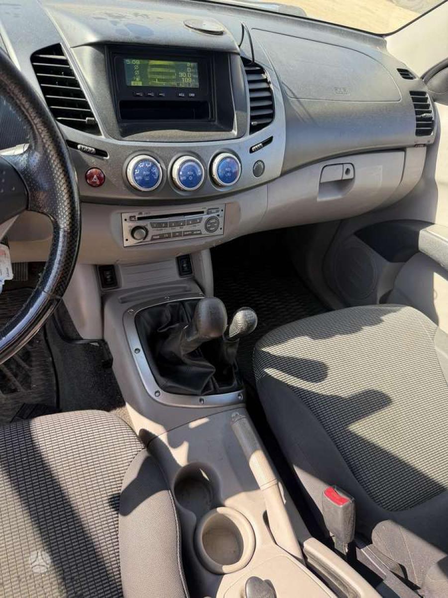 Фиолетовый Мицубиси Л 200 2006 в Каунас, объемом двигателя 0.00 л и пробегом 380 тыс. км за 3300 €, фото 13 на AUTOMOTO.COM.LV
