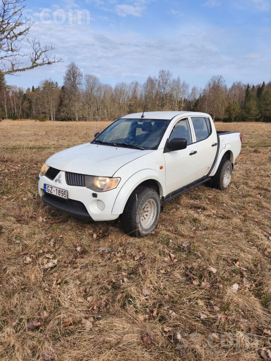 Balts Mitsubishi l-200 2007 Ventspils, ar dzinēja tilpumu 2.50 L un nobraukumu 400 tūkst. km par 5200 €, foto 1 vietnē AUTOMOTO.COM.LV
