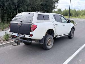 Balts Mitsubishi l-200 2008 Viļņa, ar dzinēja tilpumu 2.48 L un nobraukumu 252 tūkst. km par 5500 €, foto 5 vietnē AUTOMOTO.COM.LV