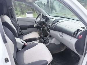 Balts Mitsubishi l-200 2008 Viļņa, ar dzinēja tilpumu 2.48 L un nobraukumu 252 tūkst. km par 5500 €, foto 9 vietnē AUTOMOTO.COM.LV