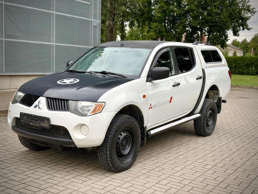 Balts Mitsubishi l-200 2008 Marijampole, ar dzinēja tilpumu 2.48 L un nobraukumu 252 tūkst. km par 7700 €, foto 1 vietnē AUTOMOTO.COM.LV
