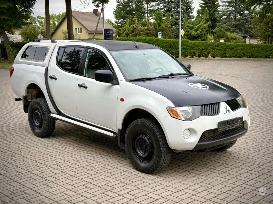 Balts Mitsubishi l-200 2008 Marijampole, ar dzinēja tilpumu 2.48 L un nobraukumu 252 tūkst. km par 7700 €, foto 6 vietnē AUTOMOTO.COM.LV
