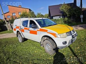 White Mitsubishi l-200 2010 in Jelgava, with an engine capacity of 2.50 L and mileage of 102 thousand km for 5850 €, photo  on AUTOMOTO.COM.LV