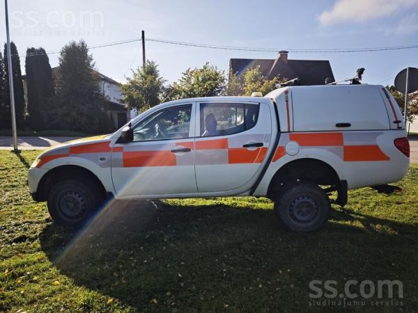 Mitsubishi l-200 2010 Jelgava vietnē Balts Mitsubishi l-200 2010 Jelgava, ar dzinēja tilpumu 2.50 L un nobraukumu 102 tūkst. km par 5850 €, foto 6 vietnē AUTOMOTO.COM.LV