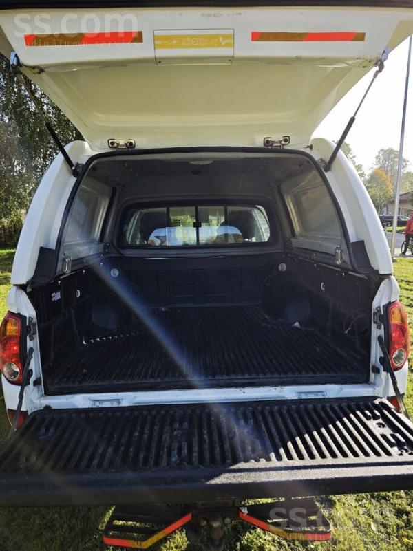 Mitsubishi l-200 2010 Jelgava vietnē Balts Mitsubishi l-200 2010 Jelgava, ar dzinēja tilpumu 2.50 L un nobraukumu 102 tūkst. km par 5850 €, foto 9 vietnē AUTOMOTO.COM.LV
