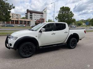 Balts Mitsubishi l-200 2012 Viļņa, ar dzinēja tilpumu 2.48 L un nobraukumu 272 tūkst. km par 5500 €, foto 3 vietnē AUTOMOTO.COM.LV