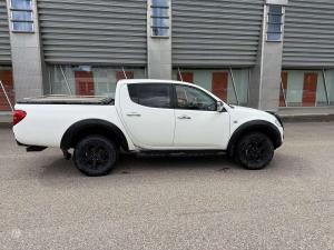 Balts Mitsubishi l-200 2012 Viļņa, ar dzinēja tilpumu 2.48 L un nobraukumu 272 tūkst. km par 5500 €, foto 7 vietnē AUTOMOTO.COM.LV