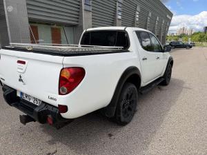 Balts Mitsubishi l-200 2012 Viļņa, ar dzinēja tilpumu 2.48 L un nobraukumu 272 tūkst. km par 5500 €, foto 10 vietnē AUTOMOTO.COM.LV