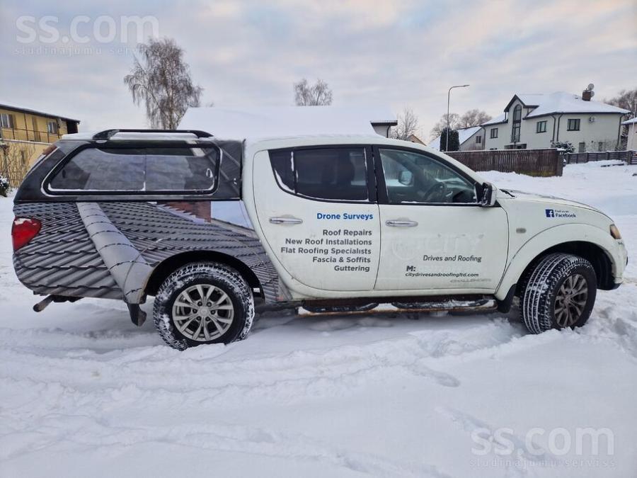 White Mitsubishi l-200 2015 in Jelgava, with an engine capacity of 2.50 L and mileage of 188 thousand km for 5950 €, photo 4 on AUTOMOTO.COM.LV