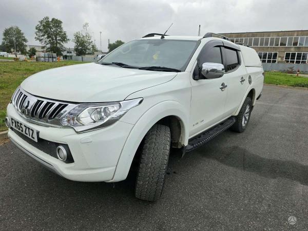 Balts Mitsubishi l-200 2015 Jonava, ar dzinēja tilpumu 0.00 L un nobraukumu 159 tūkst. km par 7750 €, foto 5 vietnē AUTOMOTO.COM.LV