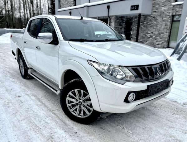 Balts Mitsubishi l-200 2019 Viļņa, ar dzinēja tilpumu 2.44 L un nobraukumu 200 tūkst. km par 15488 €, foto  vietnē AUTOMOTO.COM.LV