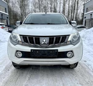 Balts Mitsubishi l-200 2019 Viļņa, ar dzinēja tilpumu 2.44 L un nobraukumu 200 tūkst. km par 15488 €, foto 2 vietnē AUTOMOTO.COM.LV