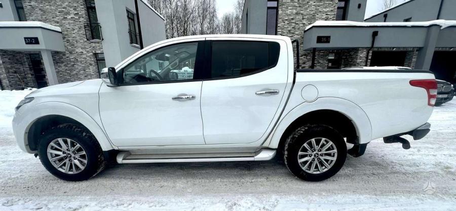 Balts Mitsubishi l-200 2019 Viļņa, ar dzinēja tilpumu 2.44 L un nobraukumu 200 tūkst. km par 15488 €, foto 6 vietnē AUTOMOTO.COM.LV
