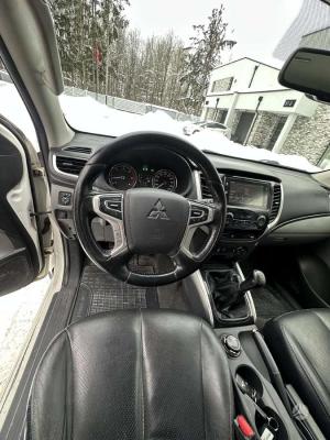 Balts Mitsubishi l-200 2019 Viļņa, ar dzinēja tilpumu 2.44 L un nobraukumu 200 tūkst. km par 15488 €, foto 22 vietnē AUTOMOTO.COM.LV