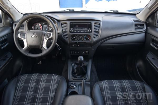 Balts Mitsubishi l-200 2021 Rīga, ar dzinēja tilpumu 2.30 L un nobraukumu 193 tūkst. km par 17900 €, foto 4 vietnē AUTOMOTO.COM.LV