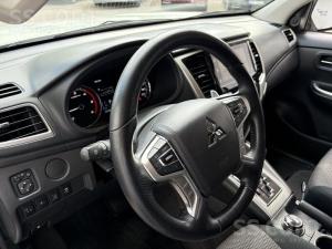 Balts Mitsubishi l-200 2021 Rīga, ar dzinēja tilpumu 2.30 L un nobraukumu 78 tūkst. km par 24900 €, foto 10 vietnē AUTOMOTO.COM.LV