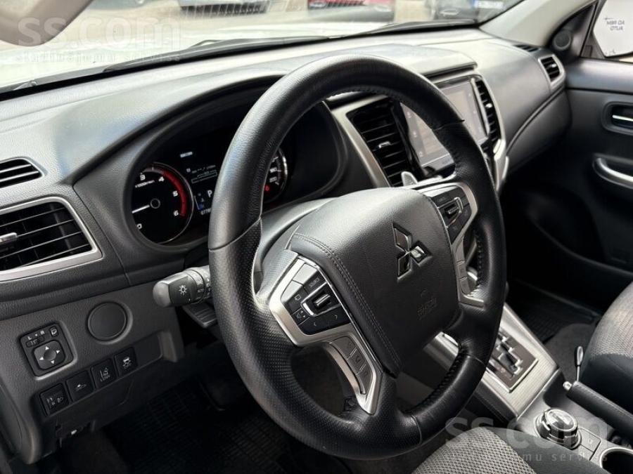 Balts Mitsubishi l-200 2021 Rīga, ar dzinēja tilpumu 2.30 L un nobraukumu 78 tūkst. km par 24900 €, foto 10 vietnē AUTOMOTO.COM.LV
