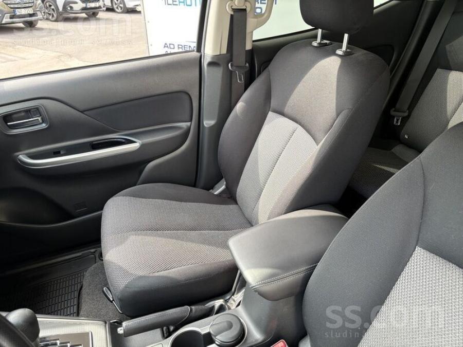 Balts Mitsubishi l-200 2021 Rīga, ar dzinēja tilpumu 2.30 L un nobraukumu 78 tūkst. km par 24900 €, foto 13 vietnē AUTOMOTO.COM.LV
