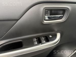 Balts Mitsubishi l-200 2021 Rīga, ar dzinēja tilpumu 2.30 L un nobraukumu 78 tūkst. km par 24900 €, foto 16 vietnē AUTOMOTO.COM.LV