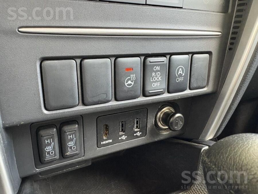 Balts Mitsubishi l-200 2021 Rīga, ar dzinēja tilpumu 2.30 L un nobraukumu 78 tūkst. km par 24900 €, foto 20 vietnē AUTOMOTO.COM.LV