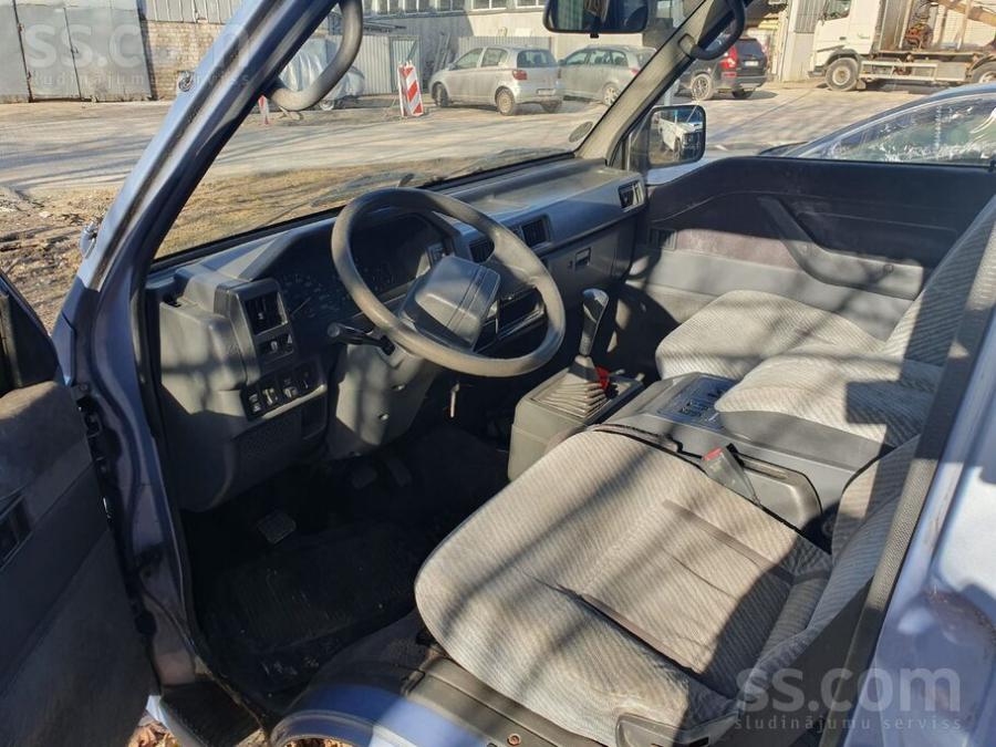 Zils Mitsubishi L 300 2006 Kuldīga, ar dzinēja tilpumu 2.40 L un nobraukumu 230 tūkst. km par 1500 €, foto 11 vietnē AUTOMOTO.COM.LV
