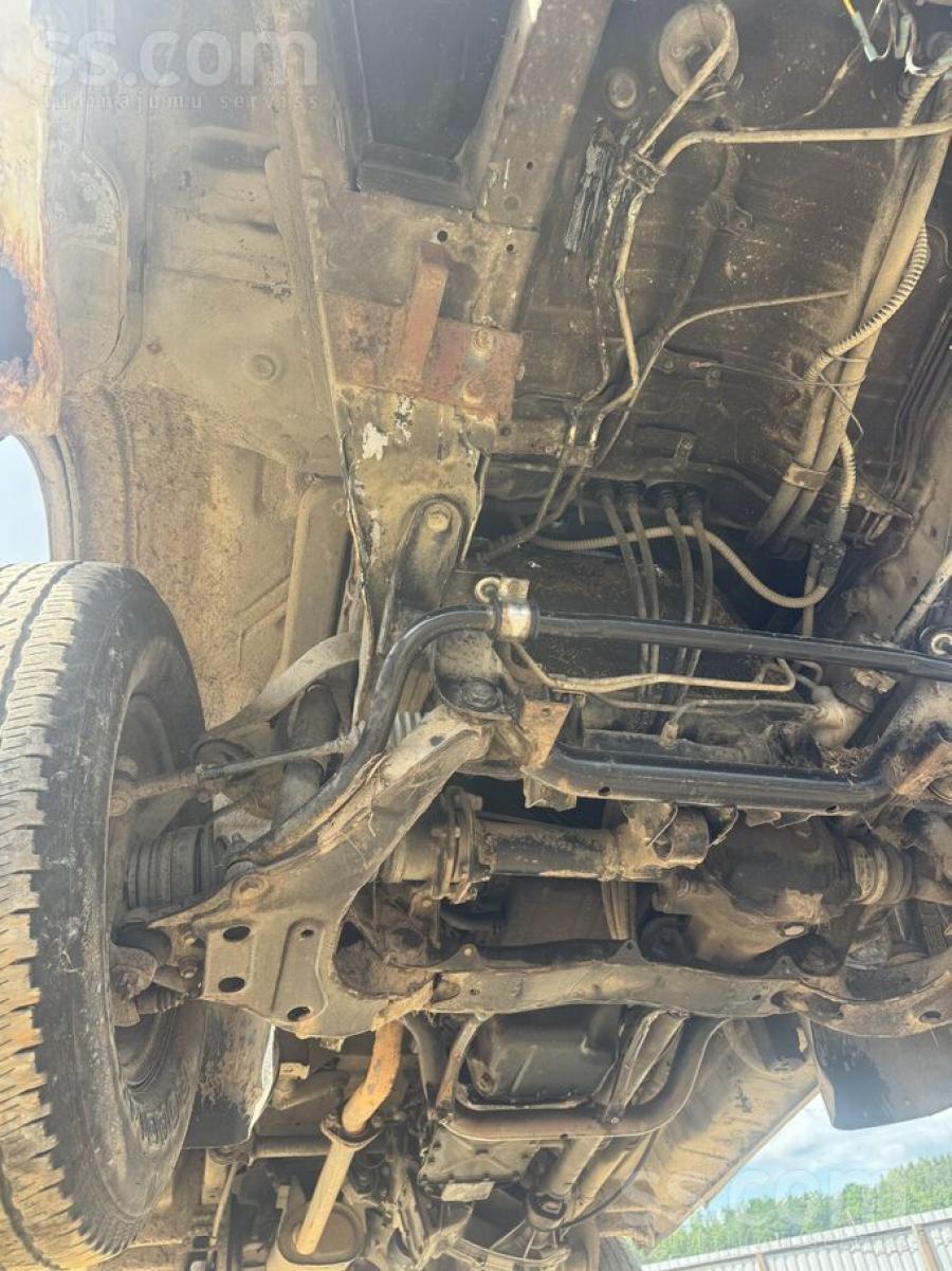 Balts Mitsubishi L 300 1992 Madona, ar dzinēja tilpumu 2.30 L un nobraukumu 300 tūkst. km par 2000 €, foto 5 vietnē AUTOMOTO.COM.LV