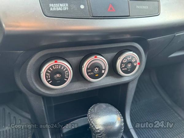 Smilšu krāsa Mitsubishi Lancer 2008 Narva, ar dzinēja tilpumu 1.50 L un nobraukumu 169 tūkst. km par 4290 €, foto 11 vietnē AUTOMOTO.COM.LV
