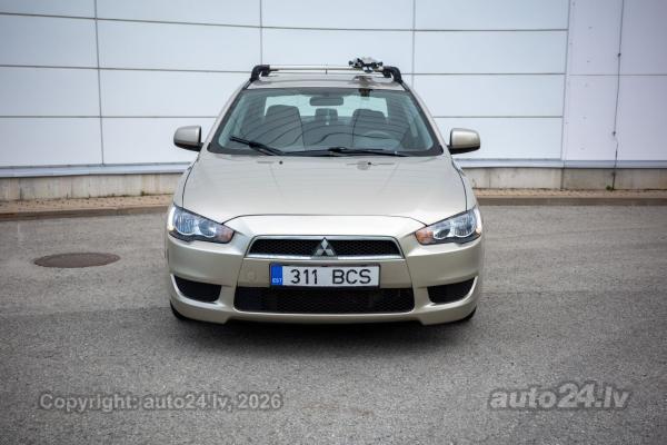 Beige Mitsubishi Lancer 2010 in Tallinn, with an engine capacity of 2.00 L and mileage of 280 thousand km for 4200 €, photo 2 on AUTOMOTO.COM.LV