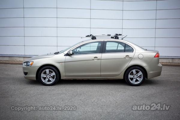 Beige Mitsubishi Lancer 2010 in Tallinn, with an engine capacity of 2.00 L and mileage of 280 thousand km for 4200 €, photo 4 on AUTOMOTO.COM.LV
