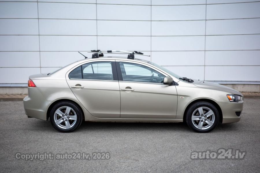 Smilšu krāsa Mitsubishi Lancer 2010 Tallina, ar dzinēja tilpumu 2.00 L un nobraukumu 280 tūkst. km par 4200 €, foto 10 vietnē AUTOMOTO.COM.LV
