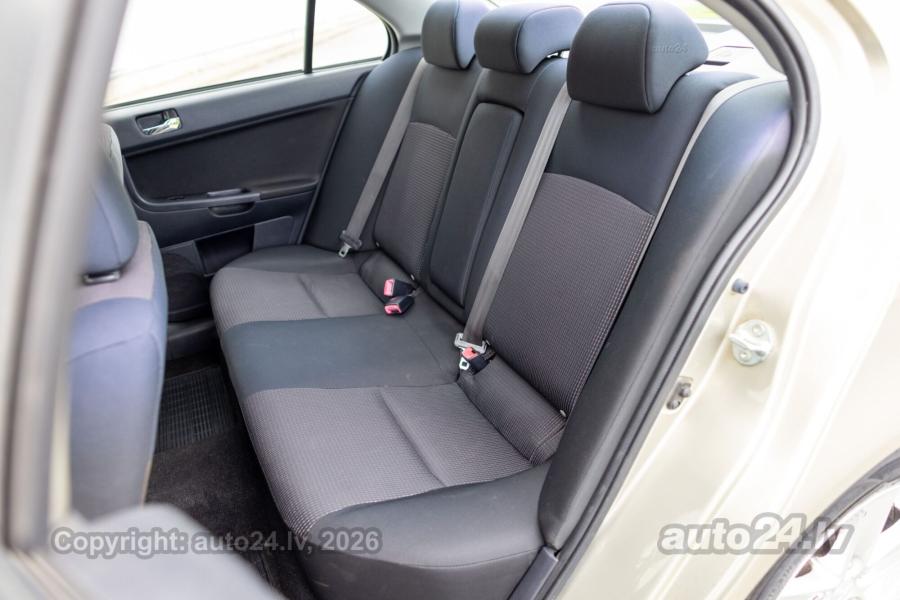 Smilšu krāsa Mitsubishi Lancer 2010 Tallina, ar dzinēja tilpumu 2.00 L un nobraukumu 280 tūkst. km par 4200 €, foto 17 vietnē AUTOMOTO.COM.LV