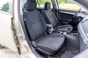 Smilšu krāsa Mitsubishi Lancer 2010 Tallina, ar dzinēja tilpumu 2.00 L un nobraukumu 280 tūkst. km par 4200 €, foto 20 vietnē AUTOMOTO.COM.LV