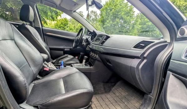 Melns Mitsubishi Lancer 2009 Tallina, ar dzinēja tilpumu 0.00 L un nobraukumu 0 tūkst. km par 440 €, foto 9 vietnē AUTOMOTO.COM.LV