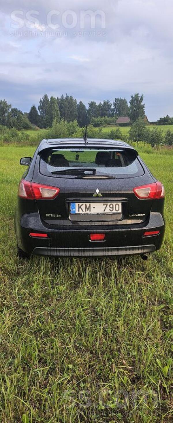Melns Mitsubishi Lancer 2009 Aizkraukle, ar dzinēja tilpumu 2.00 L un nobraukumu 300 tūkst. km par 1700 €, foto 2 vietnē AUTOMOTO.COM.LV