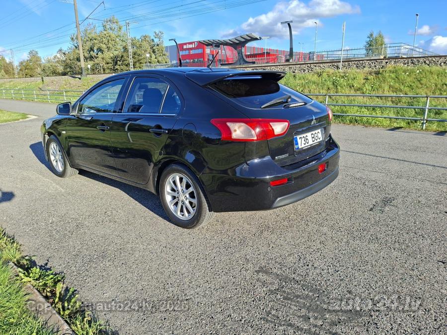 Melns Mitsubishi Lancer 2012 Tallina, ar dzinēja tilpumu 1.80 L un nobraukumu 121 tūkst. km par 4000 €, foto 3 vietnē AUTOMOTO.COM.LV