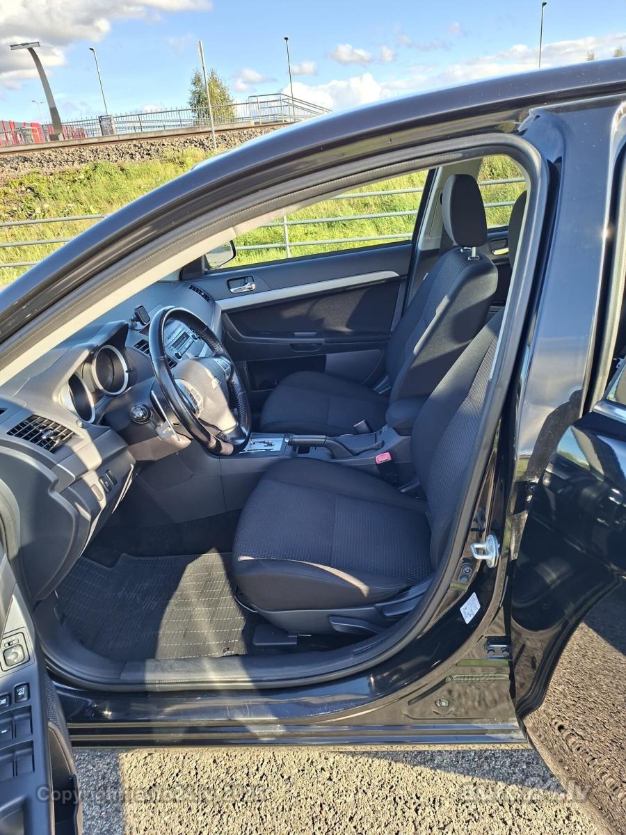 Melns Mitsubishi Lancer 2012 Tallina, ar dzinēja tilpumu 1.80 L un nobraukumu 121 tūkst. km par 4000 €, foto 7 vietnē AUTOMOTO.COM.LV