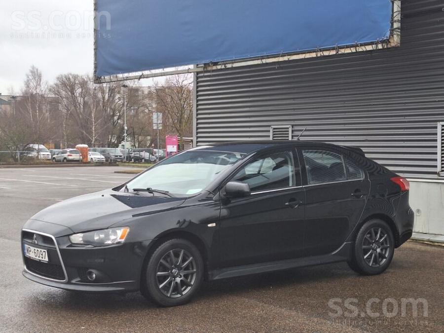 Melns Mitsubishi Lancer 2013 Rīga, ar dzinēja tilpumu 1.80 L un nobraukumu 243 tūkst. km par 3550 €, foto 2 vietnē AUTOMOTO.COM.LV