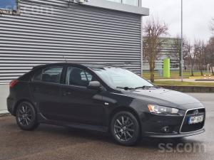 Melns Mitsubishi Lancer 2013 Rīga, ar dzinēja tilpumu 1.80 L un nobraukumu 243 tūkst. km par 3550 €, foto 5 vietnē AUTOMOTO.COM.LV