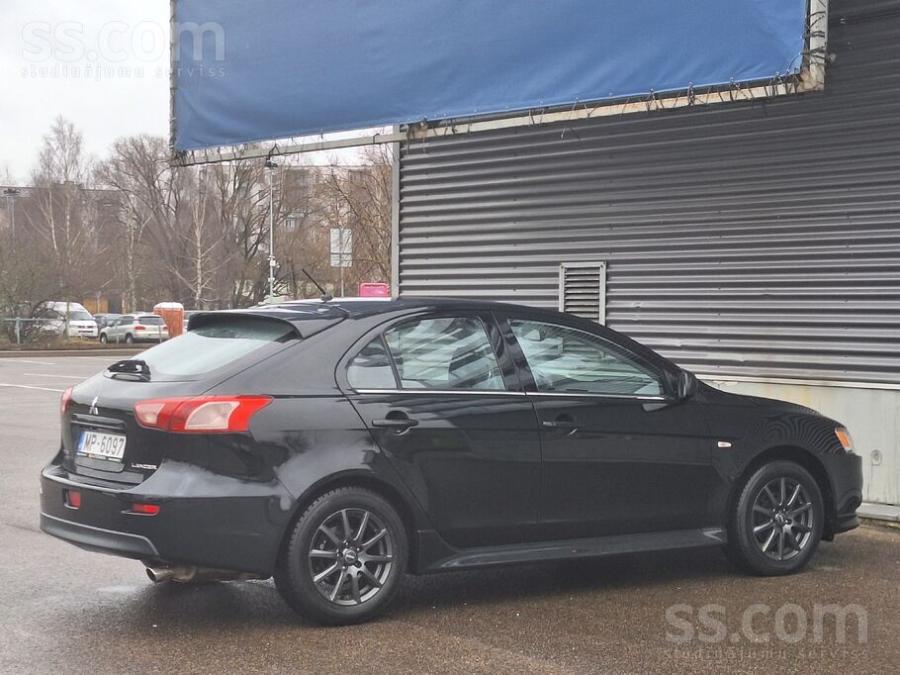 Melns Mitsubishi Lancer 2013 Rīga, ar dzinēja tilpumu 1.80 L un nobraukumu 243 tūkst. km par 3550 €, foto 7 vietnē AUTOMOTO.COM.LV