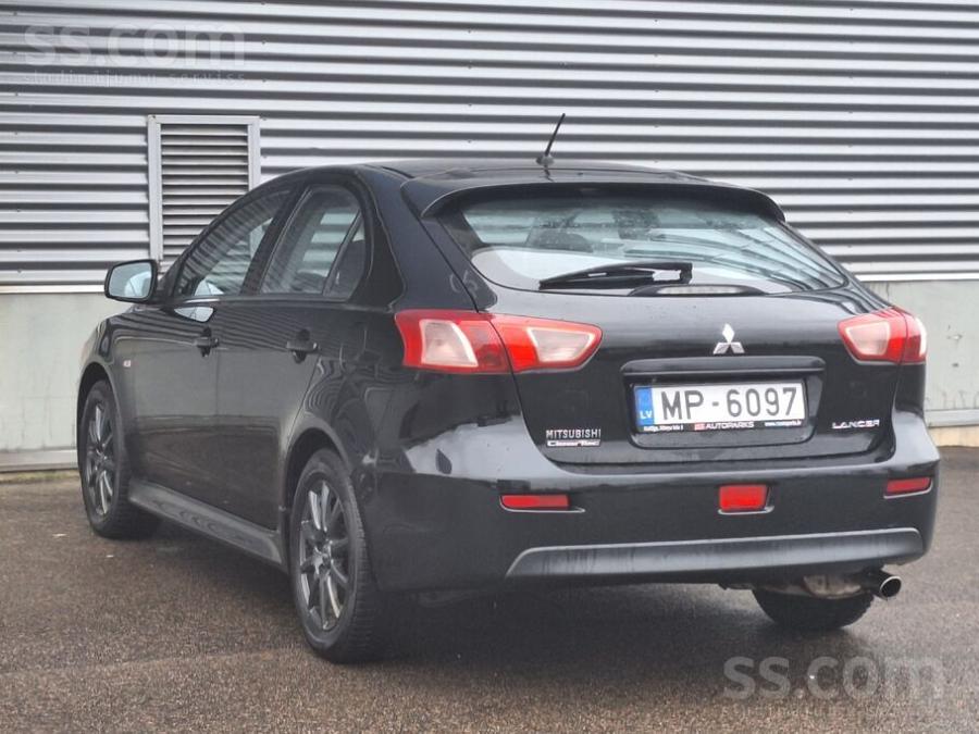Melns Mitsubishi Lancer 2013 Rīga, ar dzinēja tilpumu 1.80 L un nobraukumu 243 tūkst. km par 3550 €, foto 9 vietnē AUTOMOTO.COM.LV