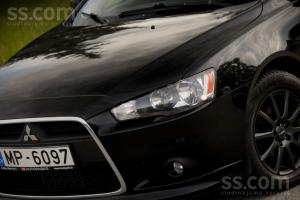 Melns Mitsubishi Lancer 2013 Jelgava, ar dzinēja tilpumu 1.80 L un nobraukumu 243 tūkst. km par 4999 €, foto 4 vietnē AUTOMOTO.COM.LV
