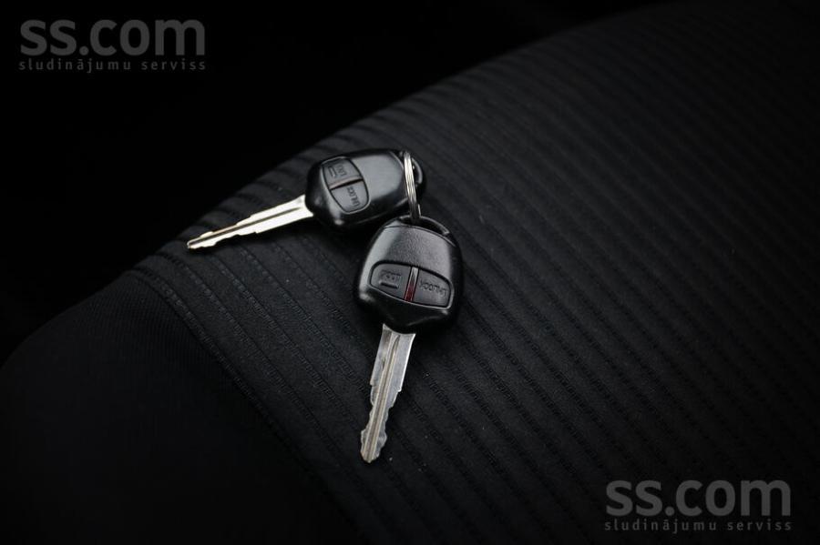 Melns Mitsubishi Lancer 2013 Jelgava, ar dzinēja tilpumu 1.80 L un nobraukumu 243 tūkst. km par 4999 €, foto 28 vietnē AUTOMOTO.COM.LV