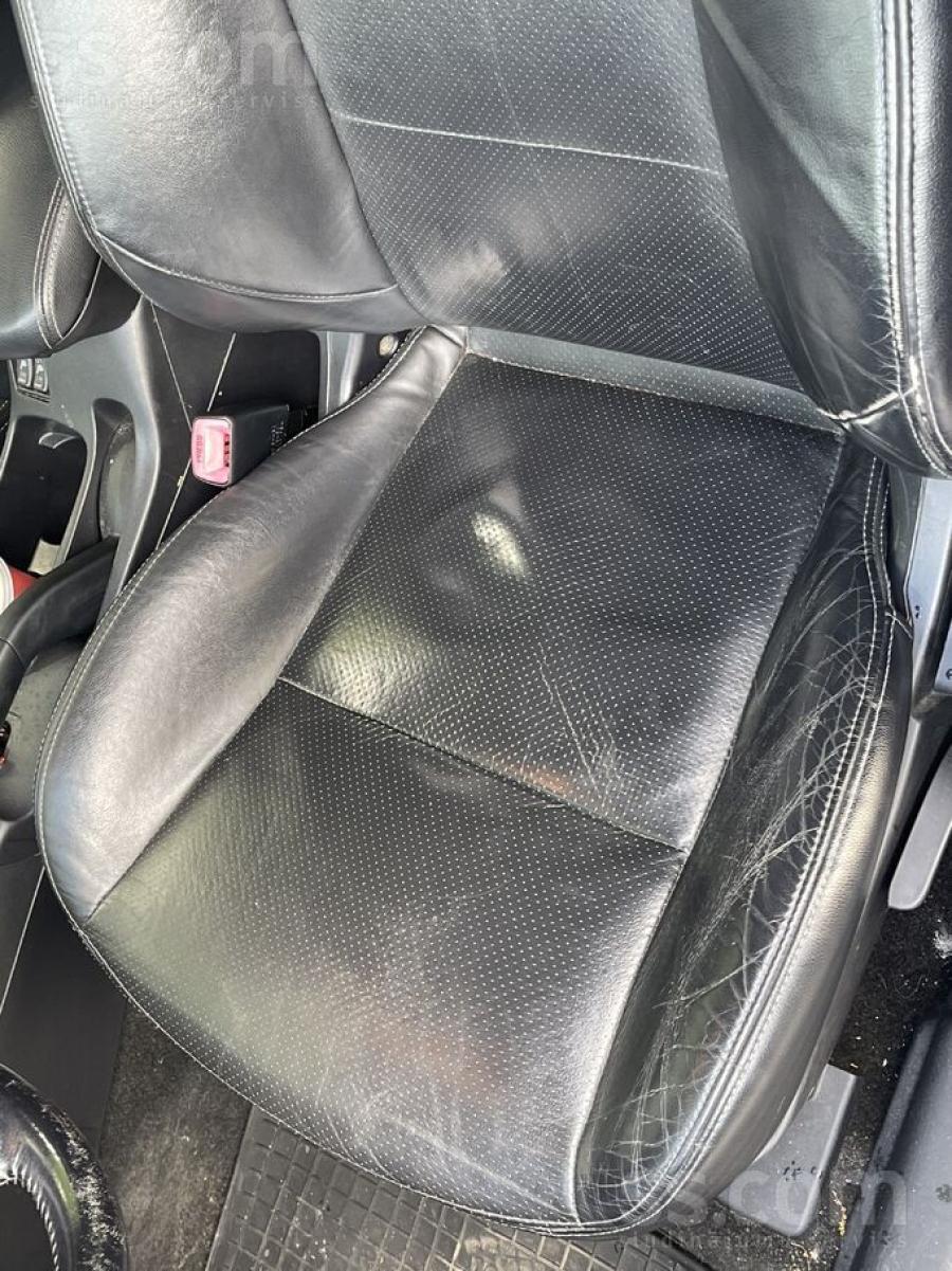 Black Mitsubishi Lancer 2008 in Cesis, with an engine capacity of 1.80 L and mileage of 250 thousand km for 3150 €, photo 13 on AUTOMOTO.COM.LV