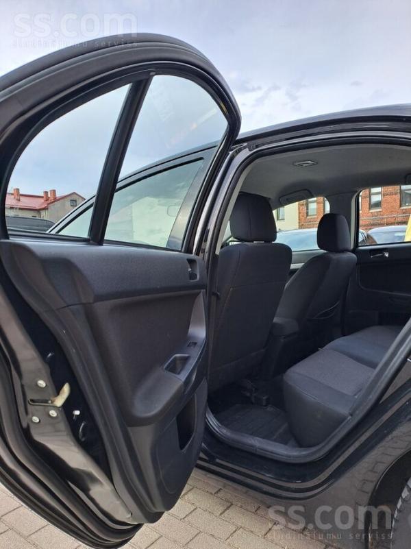 Melns Mitsubishi Lancer 2009 Liepāja, ar dzinēja tilpumu 1.80 L un nobraukumu 293 tūkst. km par 2200 €, foto 9 vietnē AUTOMOTO.COM.LV
