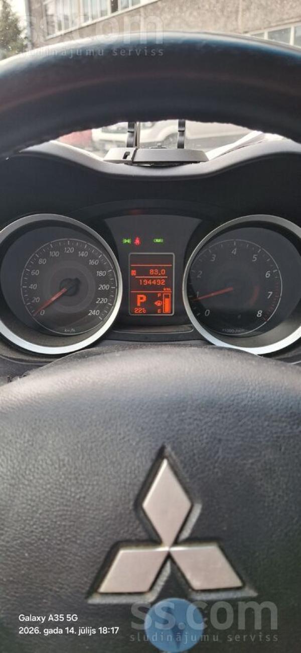 Черный Мицубиси Лансер 2010 в Рига, объемом двигателя 1.80 л и пробегом 194 тыс. км за 2800 €, фото 4 на AUTOMOTO.COM.LV