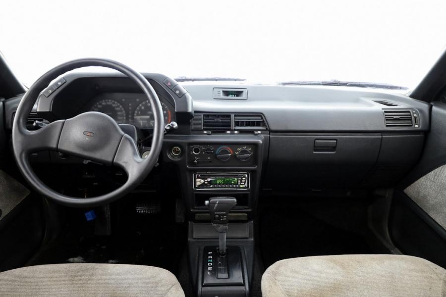 Zils Mitsubishi Lancer 1990 Tallina, ar dzinēja tilpumu 1.50 L un nobraukumu 159 tūkst. km par 599 €, foto 14 vietnē AUTOMOTO.COM.LV