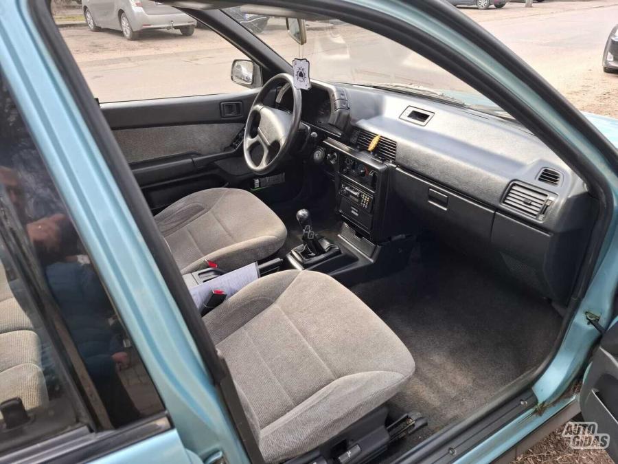 Zils Mitsubishi Lancer 1991 Viļņa, ar dzinēja tilpumu 1.50 L un nobraukumu 200 tūkst. km par 3000 €, foto 4 vietnē AUTOMOTO.COM.LV