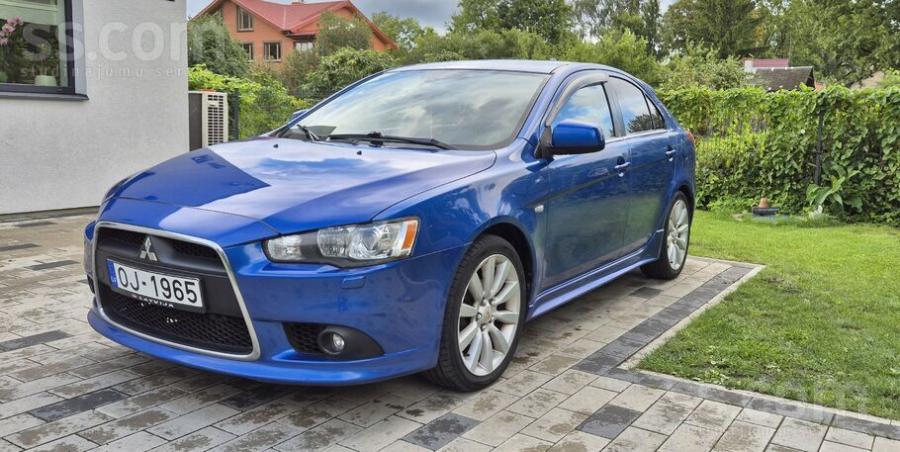 Blue Mitsubishi Lancer 2009 in Riga, with an engine capacity of 1.80 L and mileage of 297 thousand km for 3000 €, photo 3 on AUTOMOTO.COM.LV